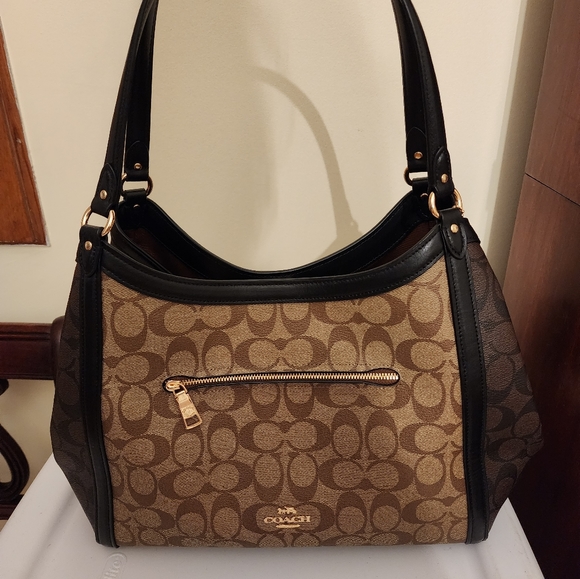 Coach | Other | Coach Kristy Shoulder Bag In Blocked Signature Canvas ...